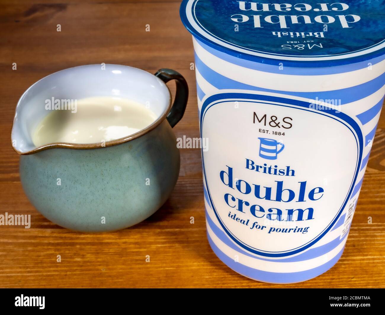 Double cream hi-res stock photography and images - Alamy