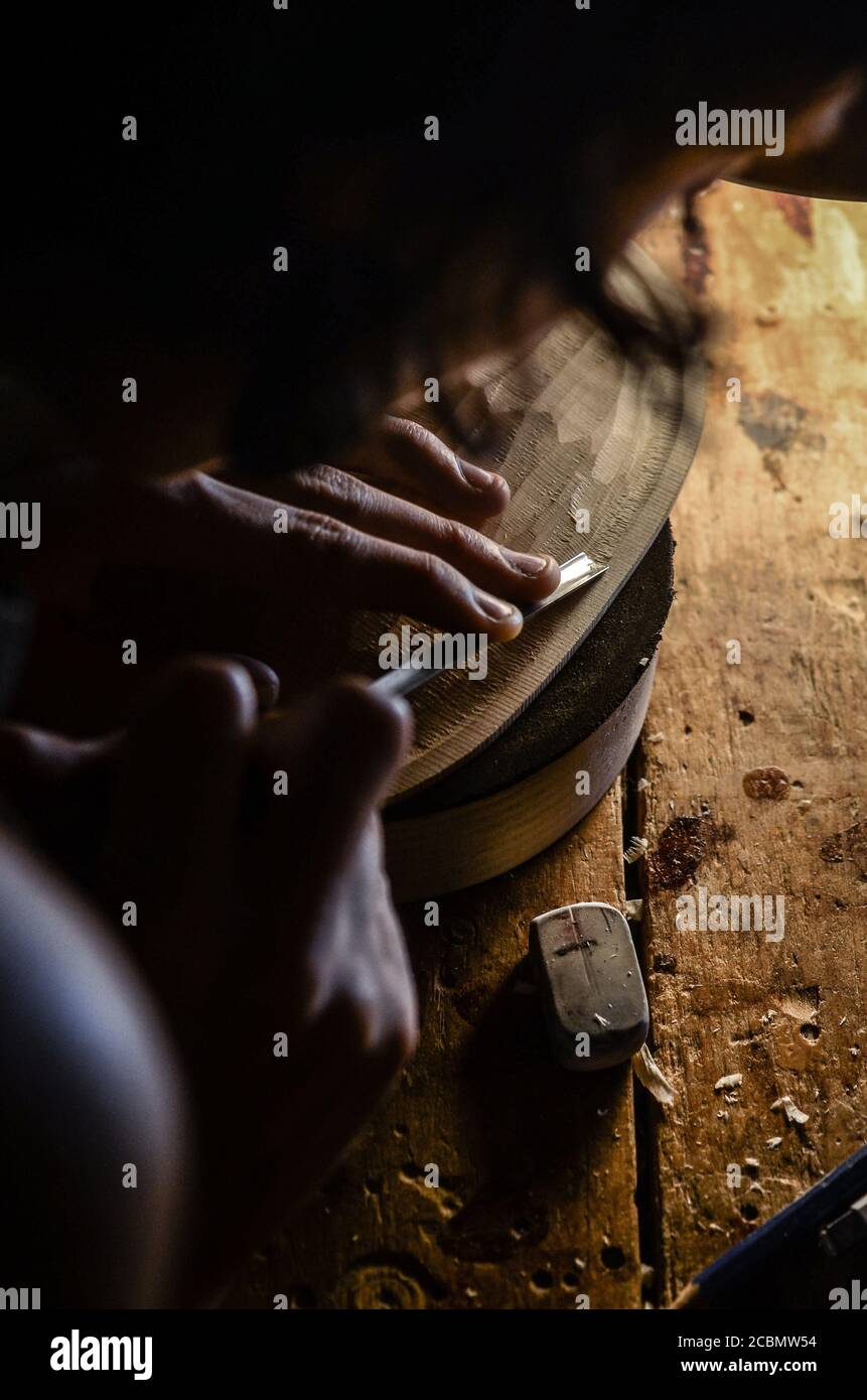 Female violin maker hi-res stock photography and images - Alamy