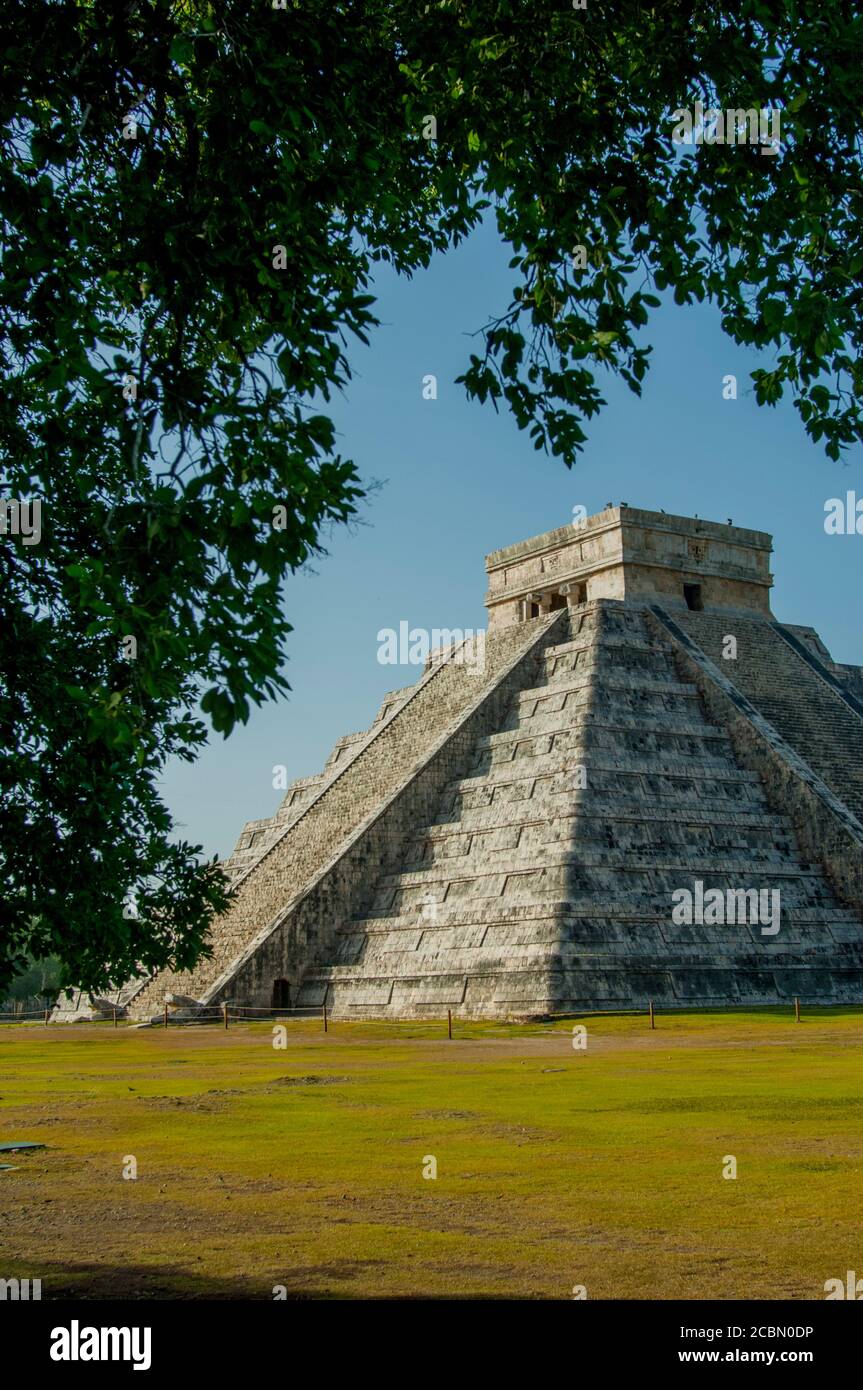 View of El Castillo (Temple of Kukulcan), the great Mayan pyramid, in ...
