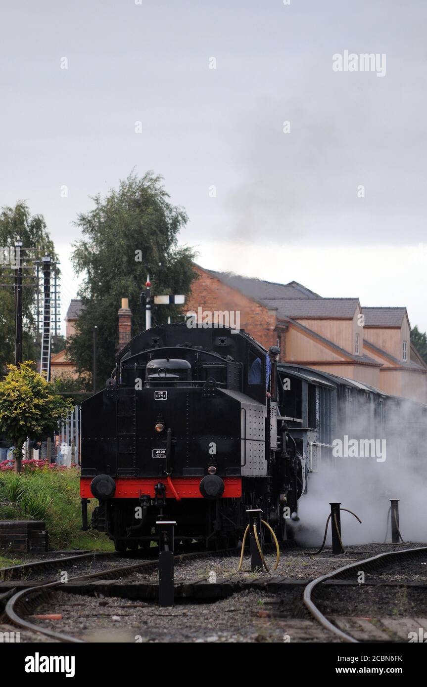 "43106" leaving Kidderminster Town Station with a goods train Stock ...