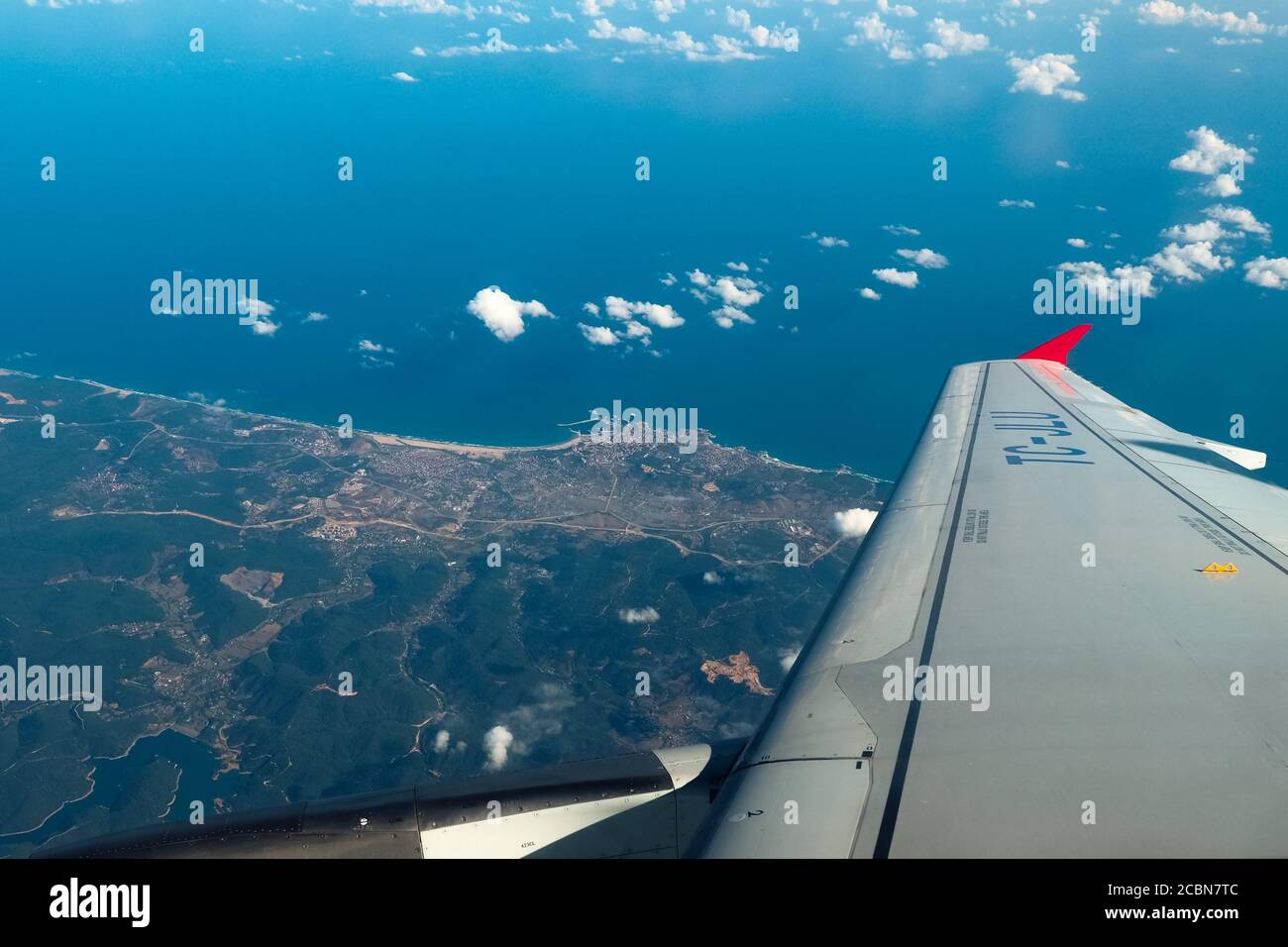 Ocean from plane window hi-res stock photography and images - Alamy