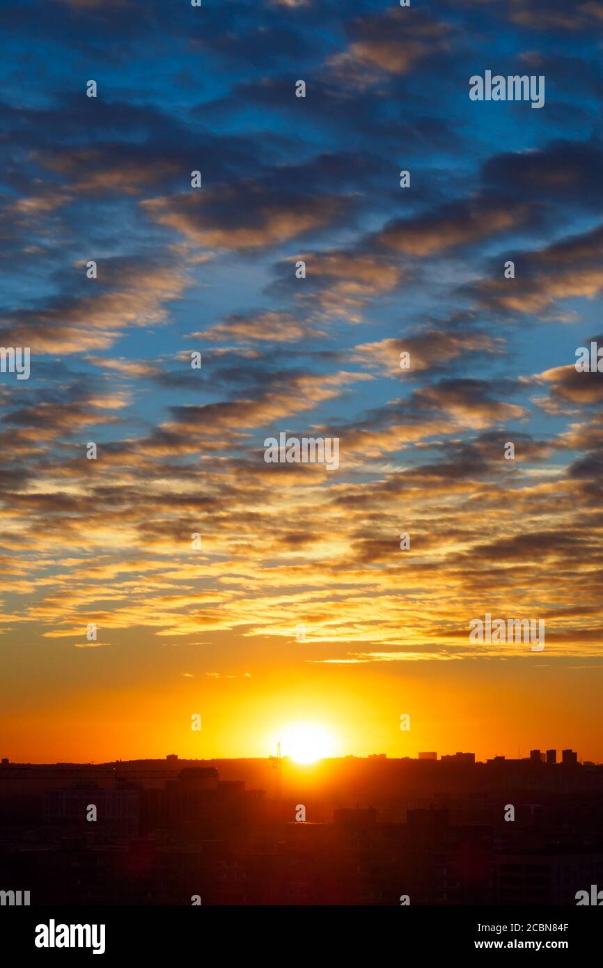 Urban sunset landscape hi-res stock photography and images - Alamy