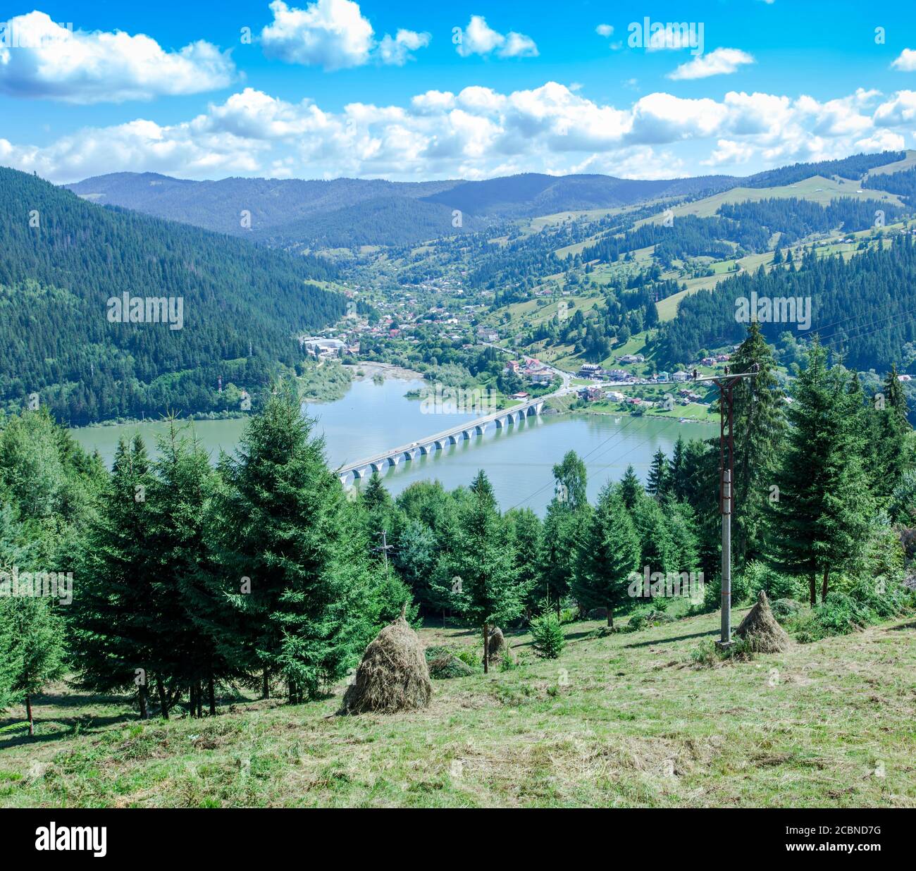 Bicaz lake and Poiana Teiului viaduct in Romania Stock Photo - Alamy