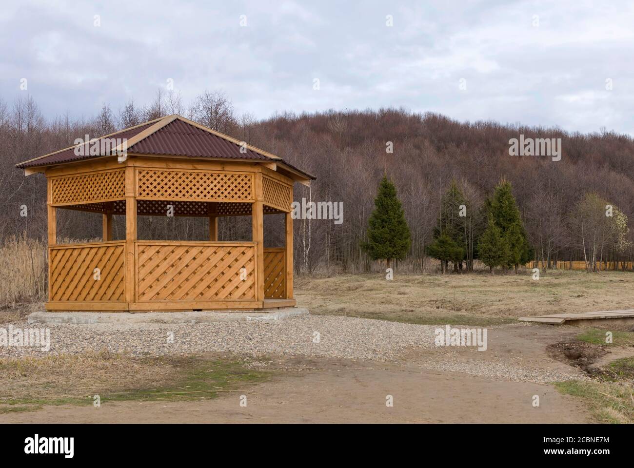 Open wood cabin in the woods Stock Photo - Alamy