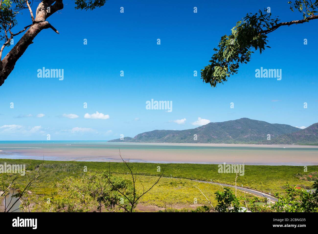 Cairns suburbs hi-res stock photography and images - Alamy