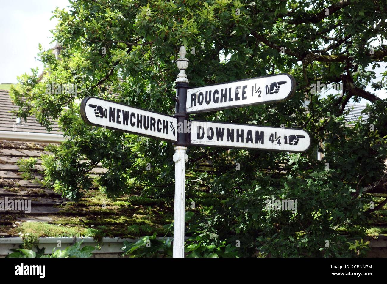 Cast iron road sign hi-res stock photography and images - Alamy