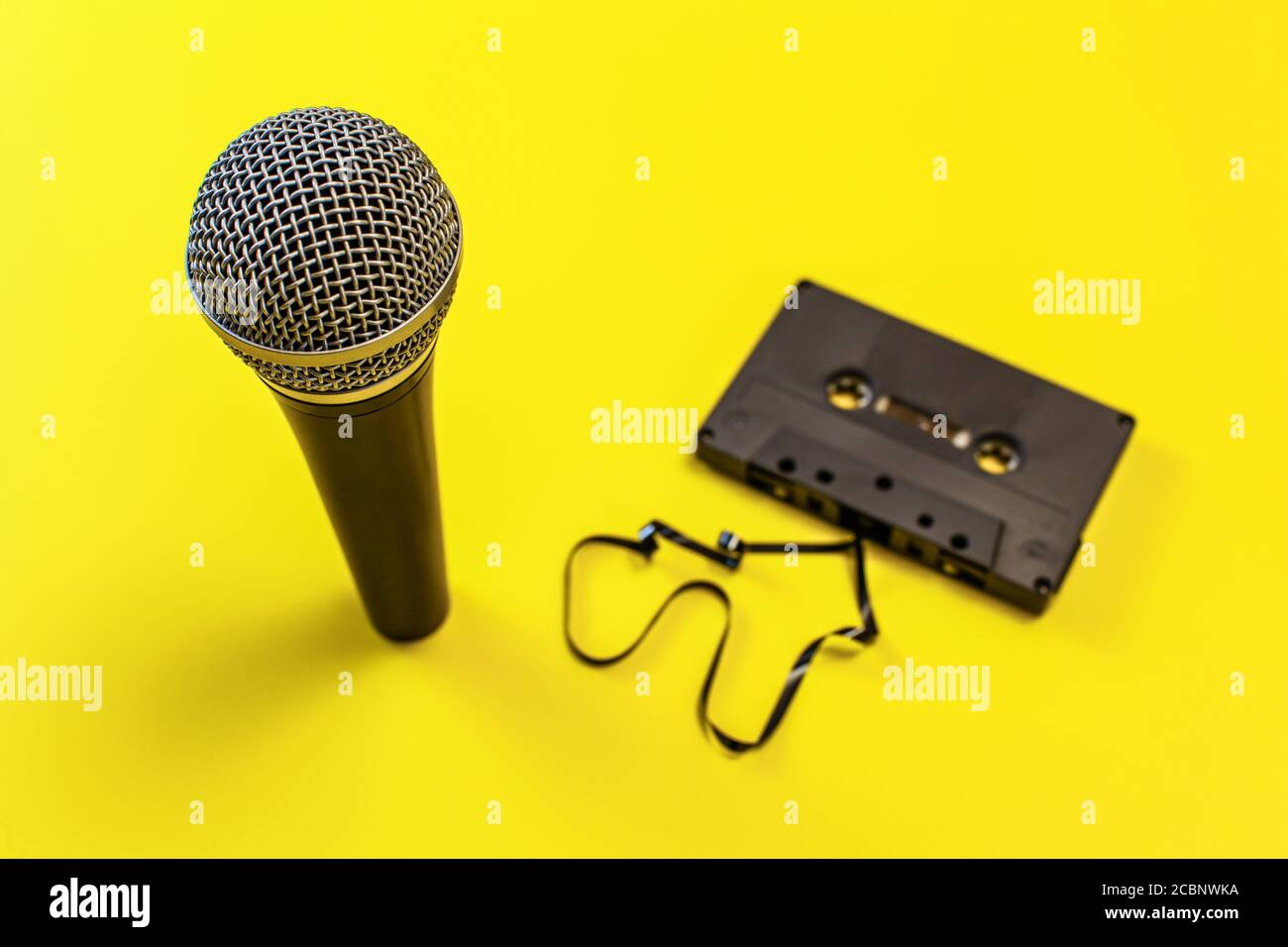 Tape recorder microphone hi-res stock photography and images - Alamy