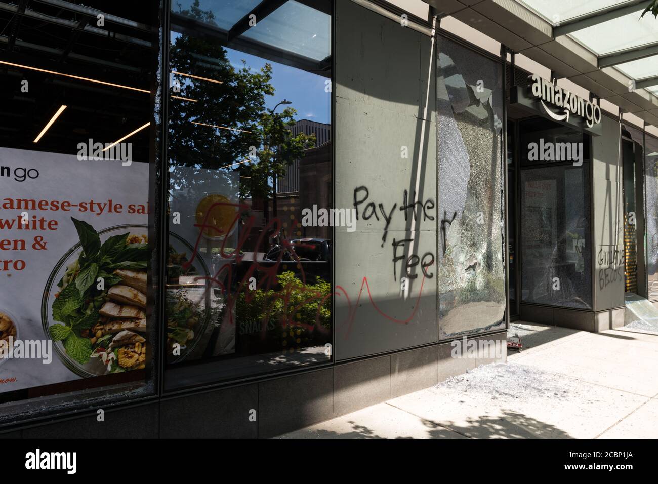 Seattle, USA Jul 19, 2020: Mid-day a damaged Amazon Go store after ...
