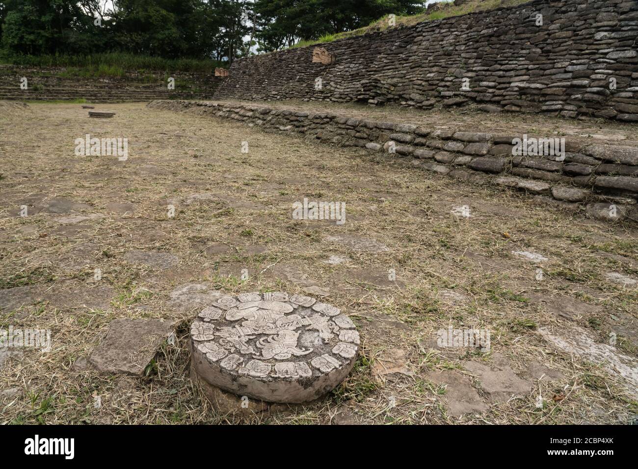 Carving of ball hi-res stock photography and images - Alamy