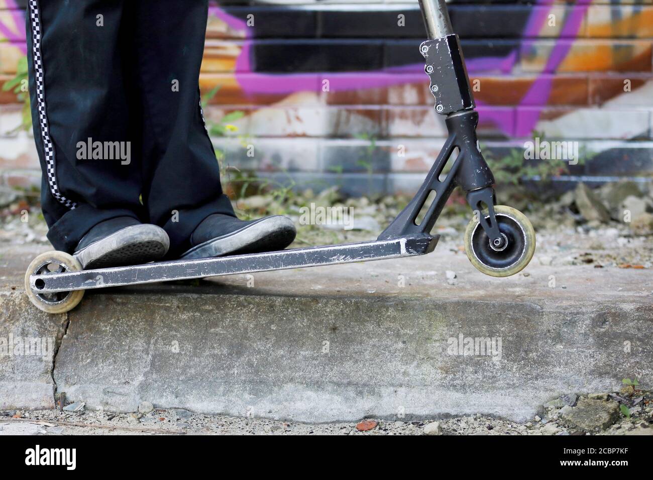 Stunt scooter hi-res stock photography and images - Alamy
