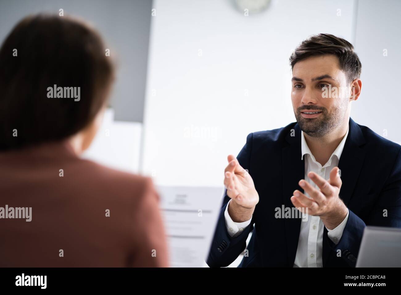 Recruiter talking hi-res stock photography and images - Alamy