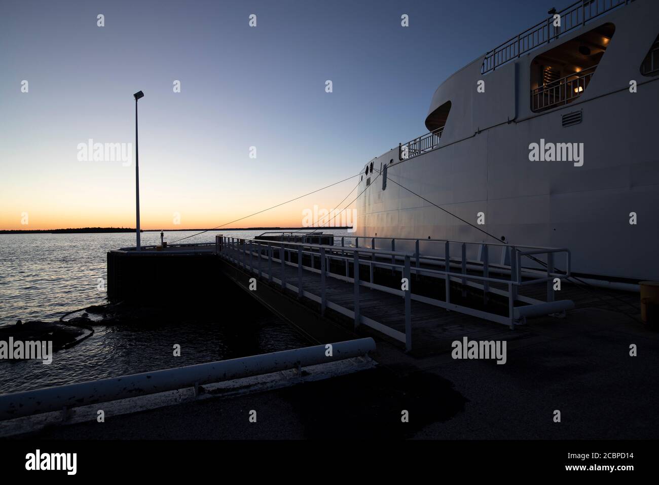 Tobermory ferry hi-res stock photography and images - Alamy