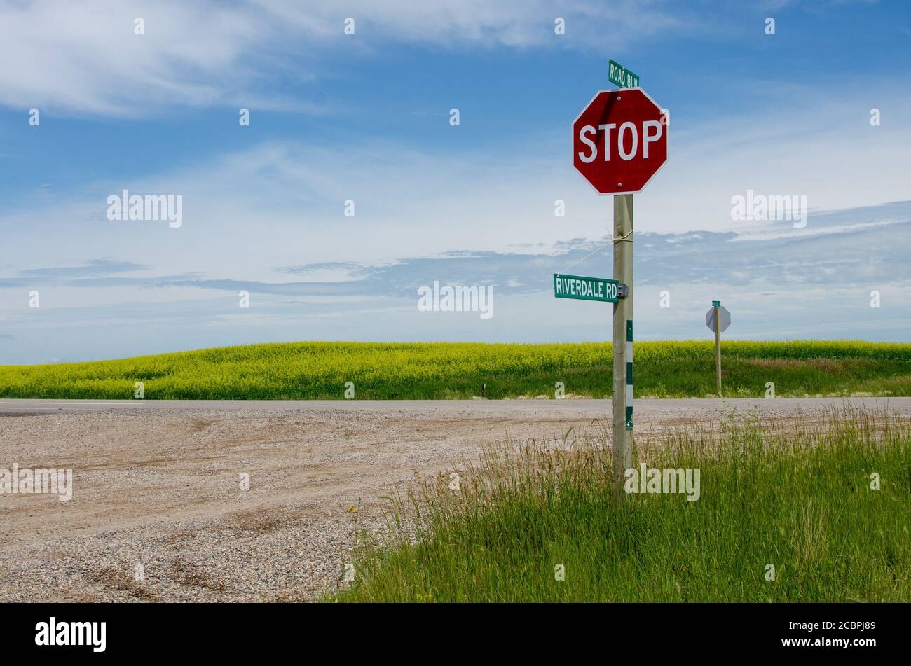 Rural stop sign dirt road hi-res stock photography and images - Alamy