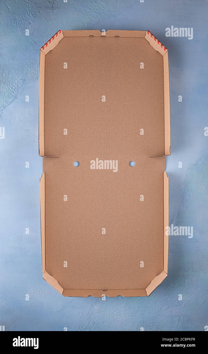 Open empty pizza box hi-res stock photography and images - Alamy