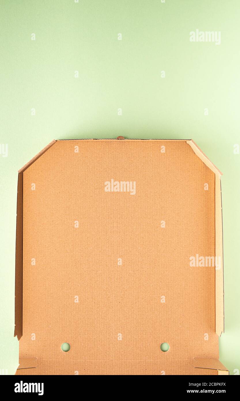 Empty pizza box hi-res stock photography and images - Alamy