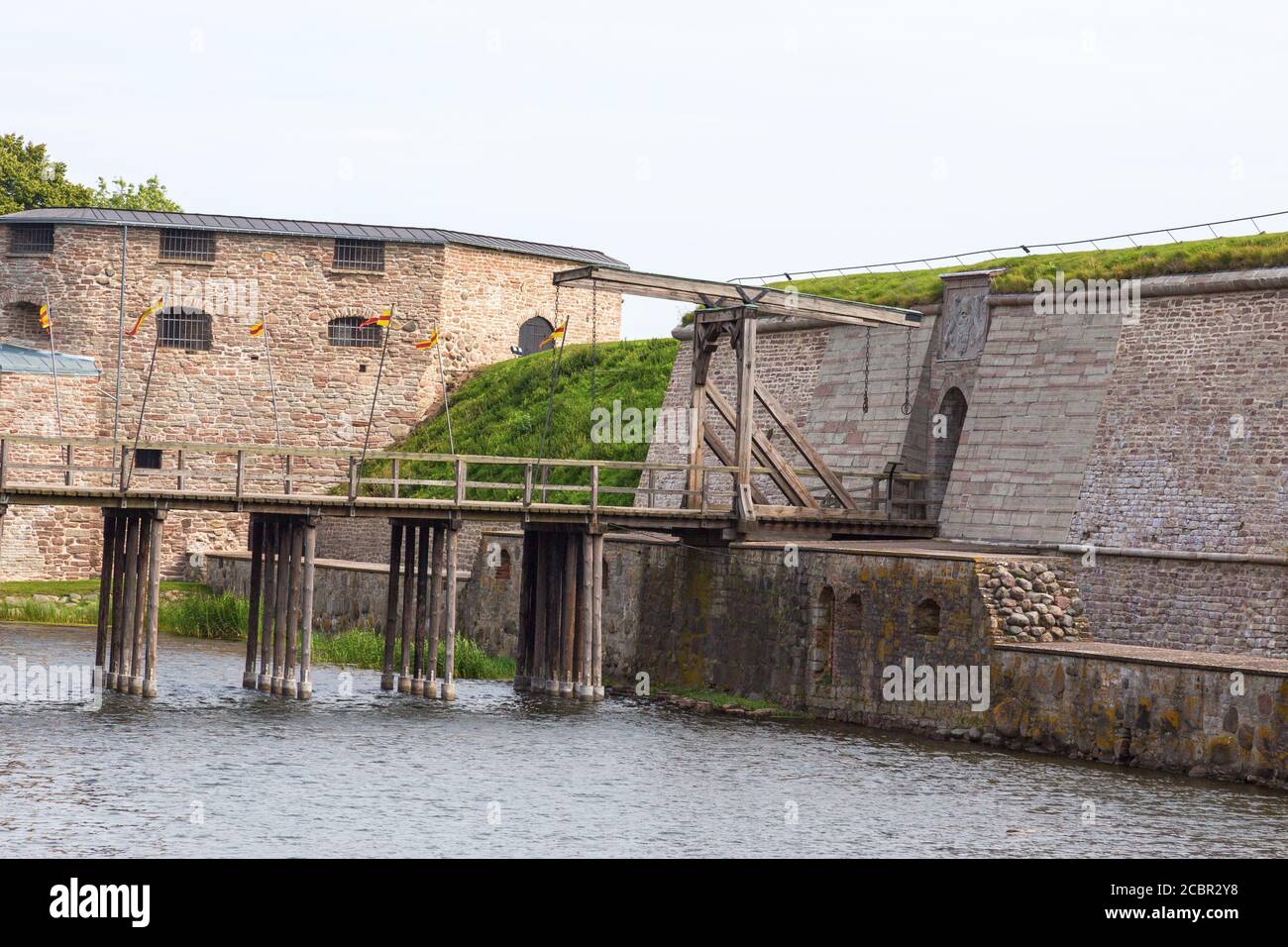 Medieval castle moat drawbridge hi-res stock photography and images - Alamy