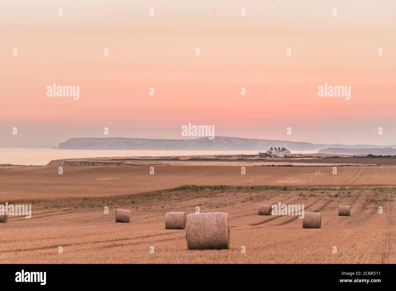 Round cottages hi-res stock photography and images - Alamy