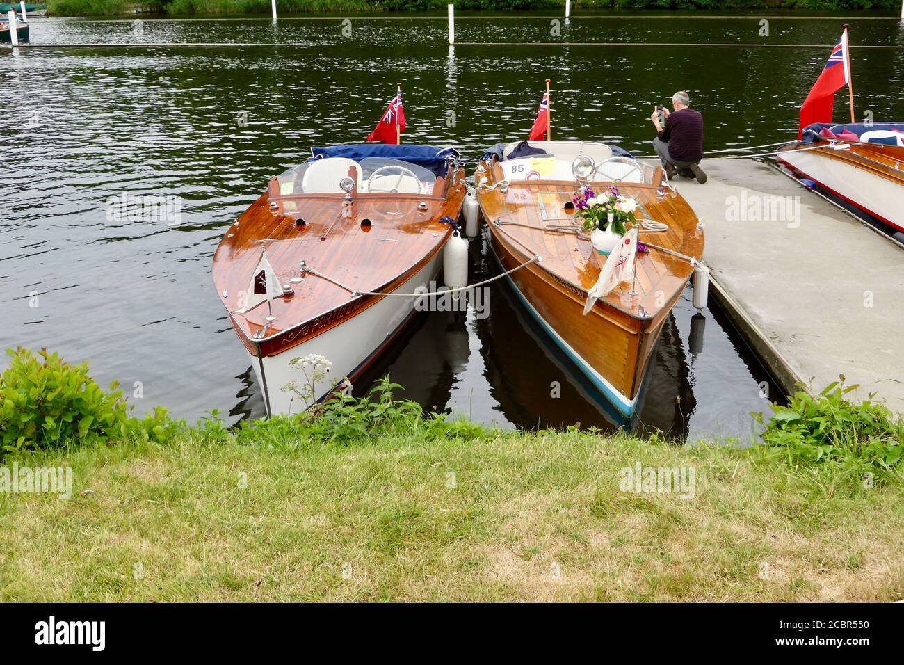 Thames traditional boat festival hi-res stock photography and images ...