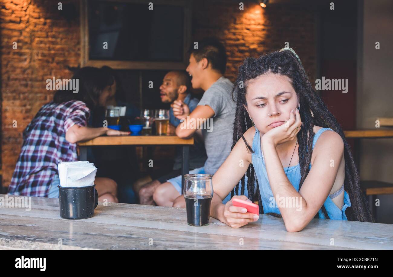 Lonely girl bar hi-res stock photography and images - Alamy