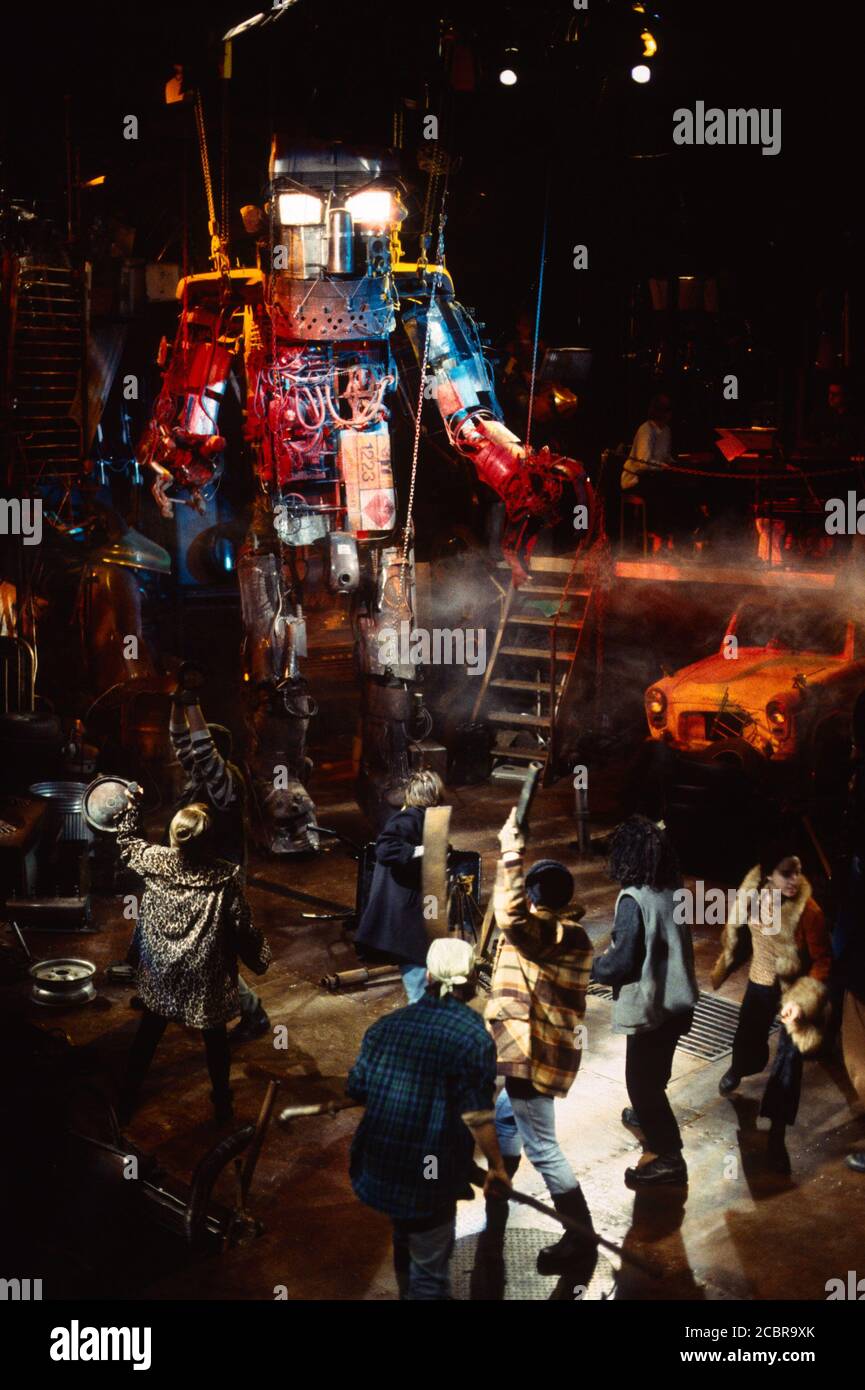The iron man ted hughes hi-res stock photography and images - Alamy