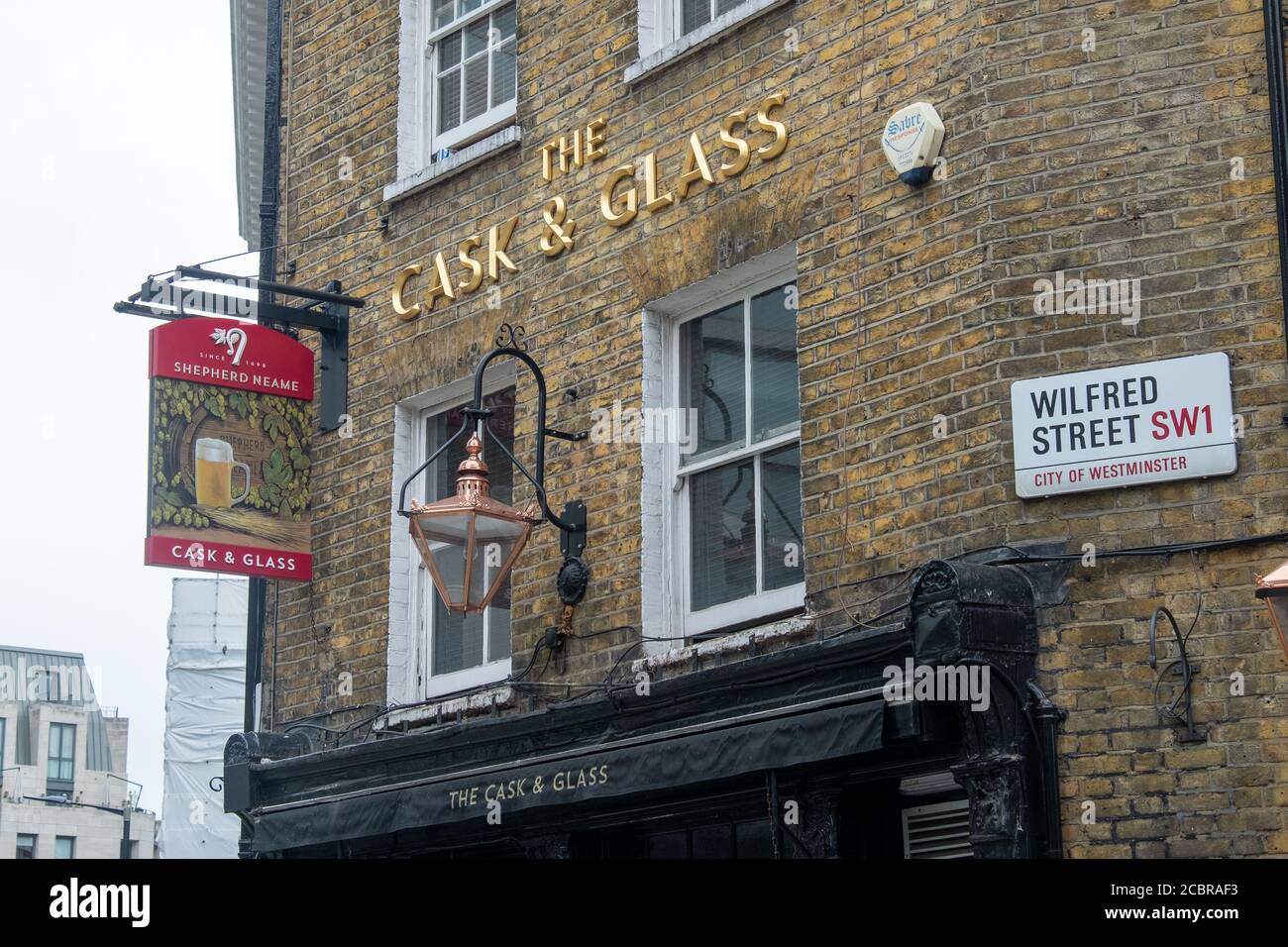 London- The Cask And Glass pub belonging to Shepherd Neame in SW1 Stock ...