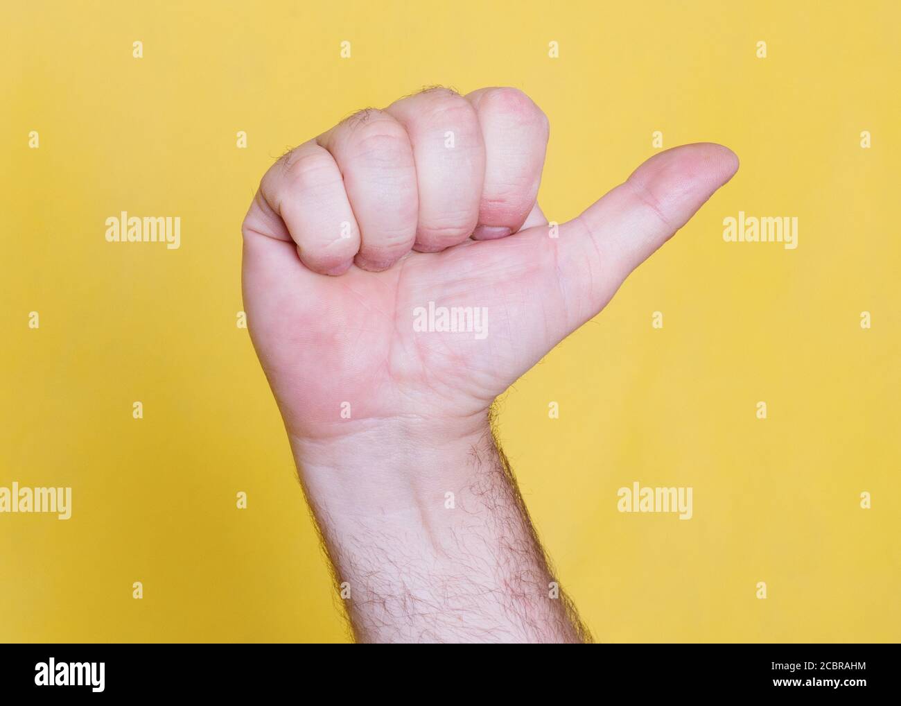 Man hand showing the direction Stock Photo - Alamy