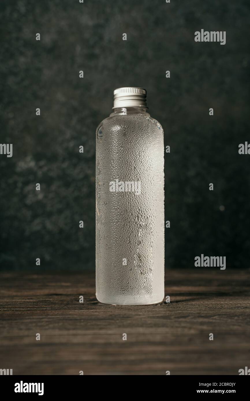 liquid product on blank plastic container bottle mockup Stock Photo - Alamy