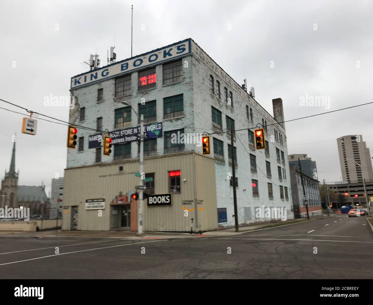 Books and magazines store hi-res stock photography and images - Alamy