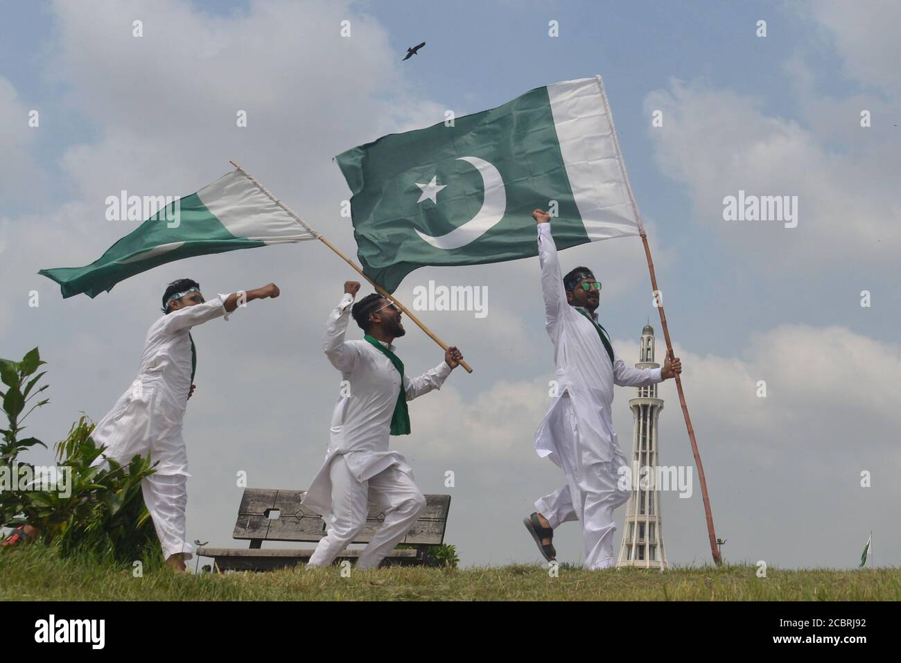 A large numbers of Pakistani people enjoying and celebrating 14th ...