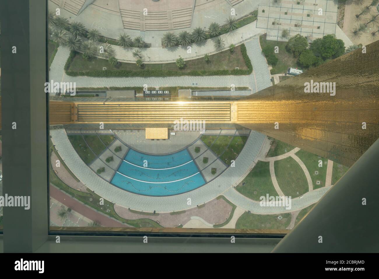 "Dubai, United Arab Emirates - 8/11/2020: The Dubai Frame modern ...