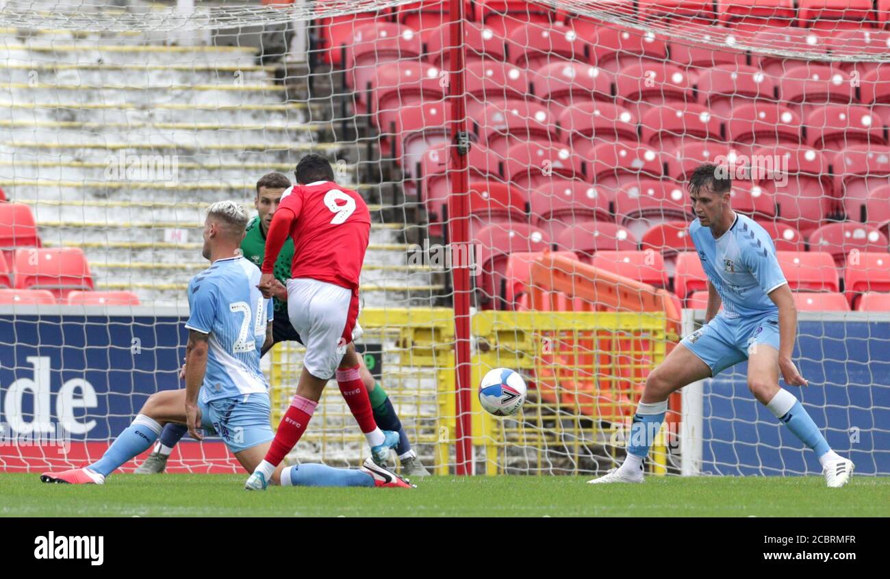 Swindon towns tyler smith hi-res stock photography and images - Alamy