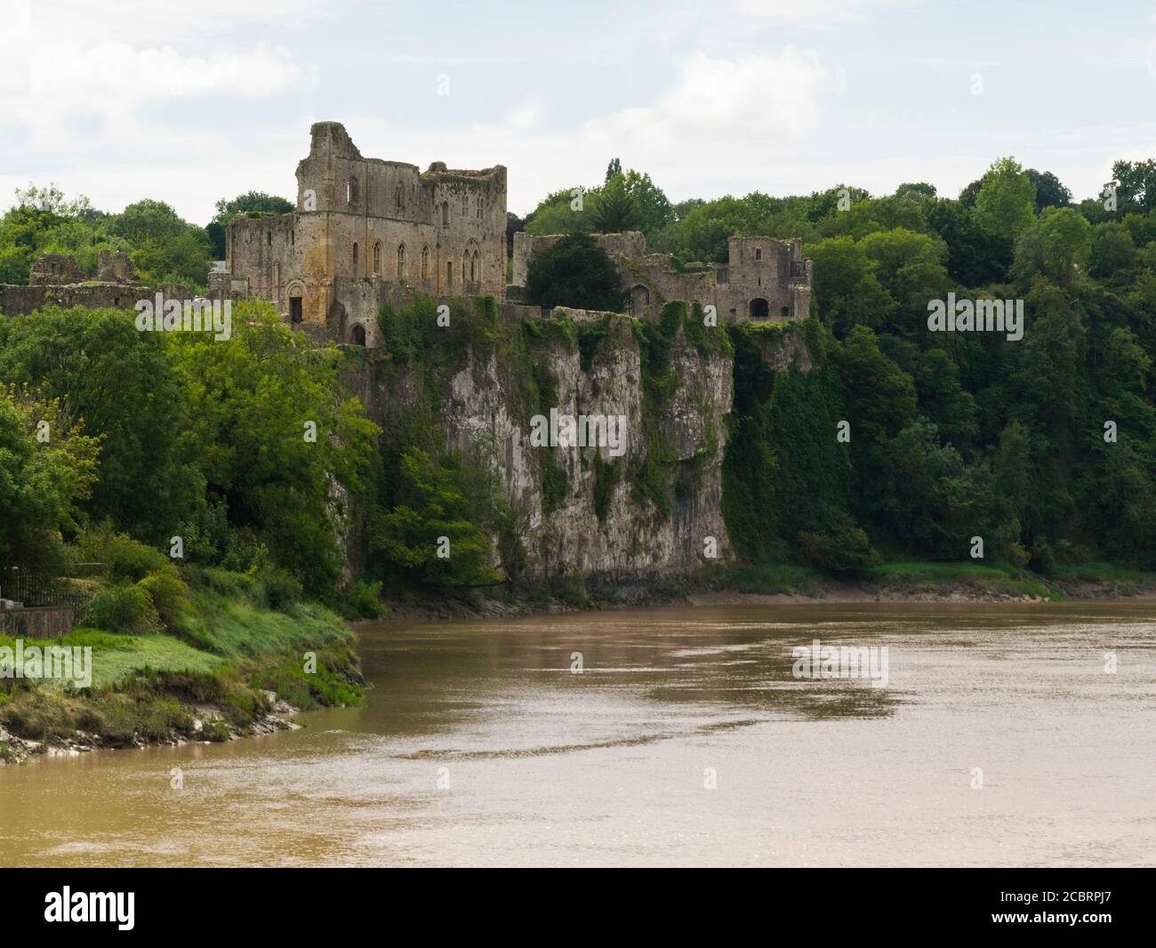 Chepstow castle ruins on cliffs above river wye hi-res stock ...