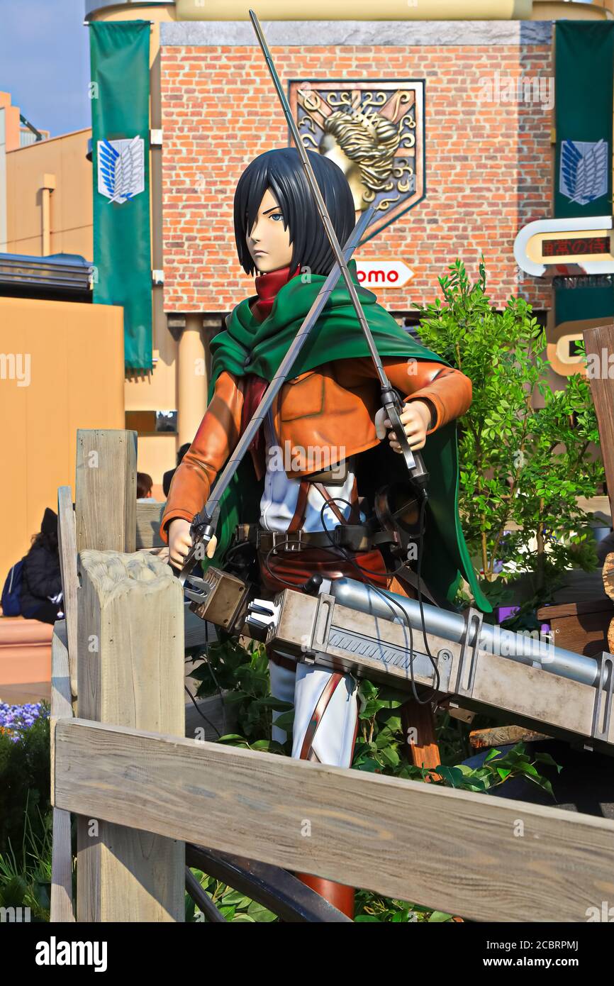 Attack on titan statue hi-res stock photography and images - Alamy