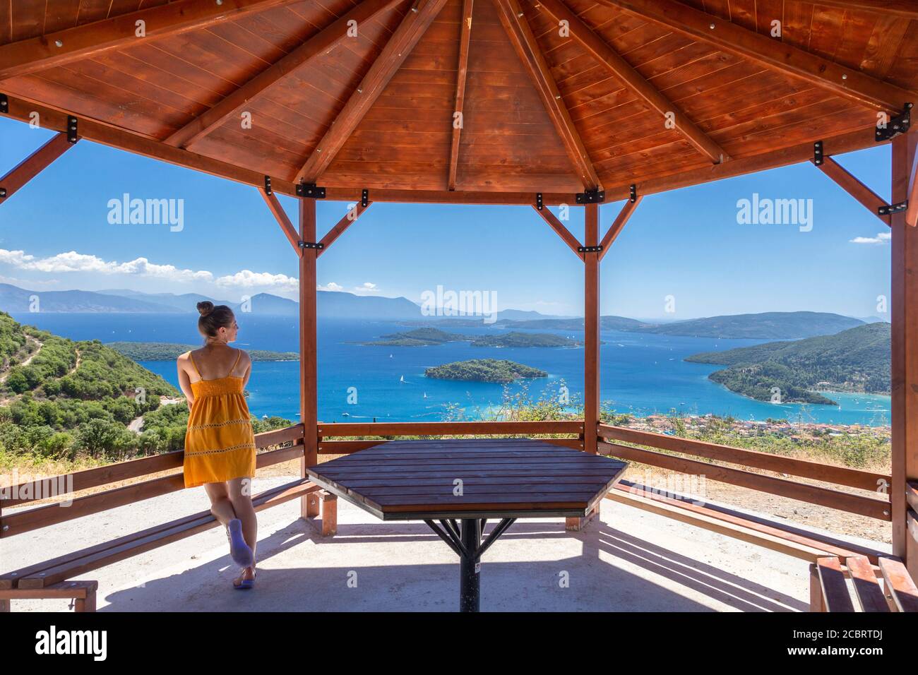 Wooden rotunda hi-res stock photography and images - Alamy