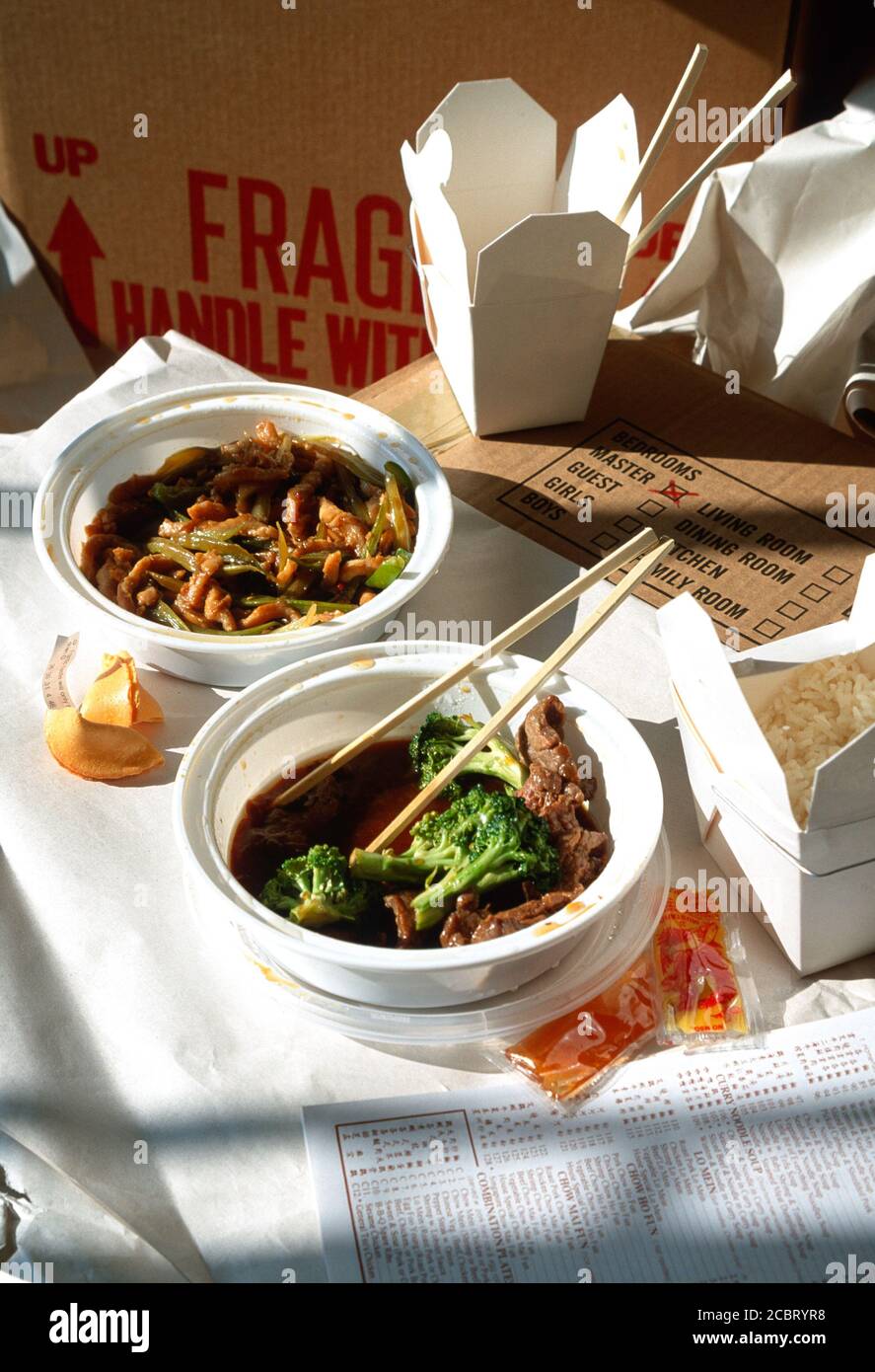 Take out food in plastic containers hi-res stock photography and images ...