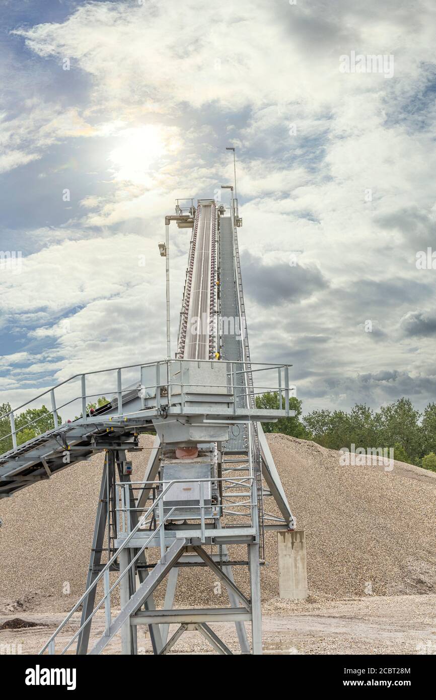 Gravel Conveyor System High Resolution Stock Photography and Images - Alamy