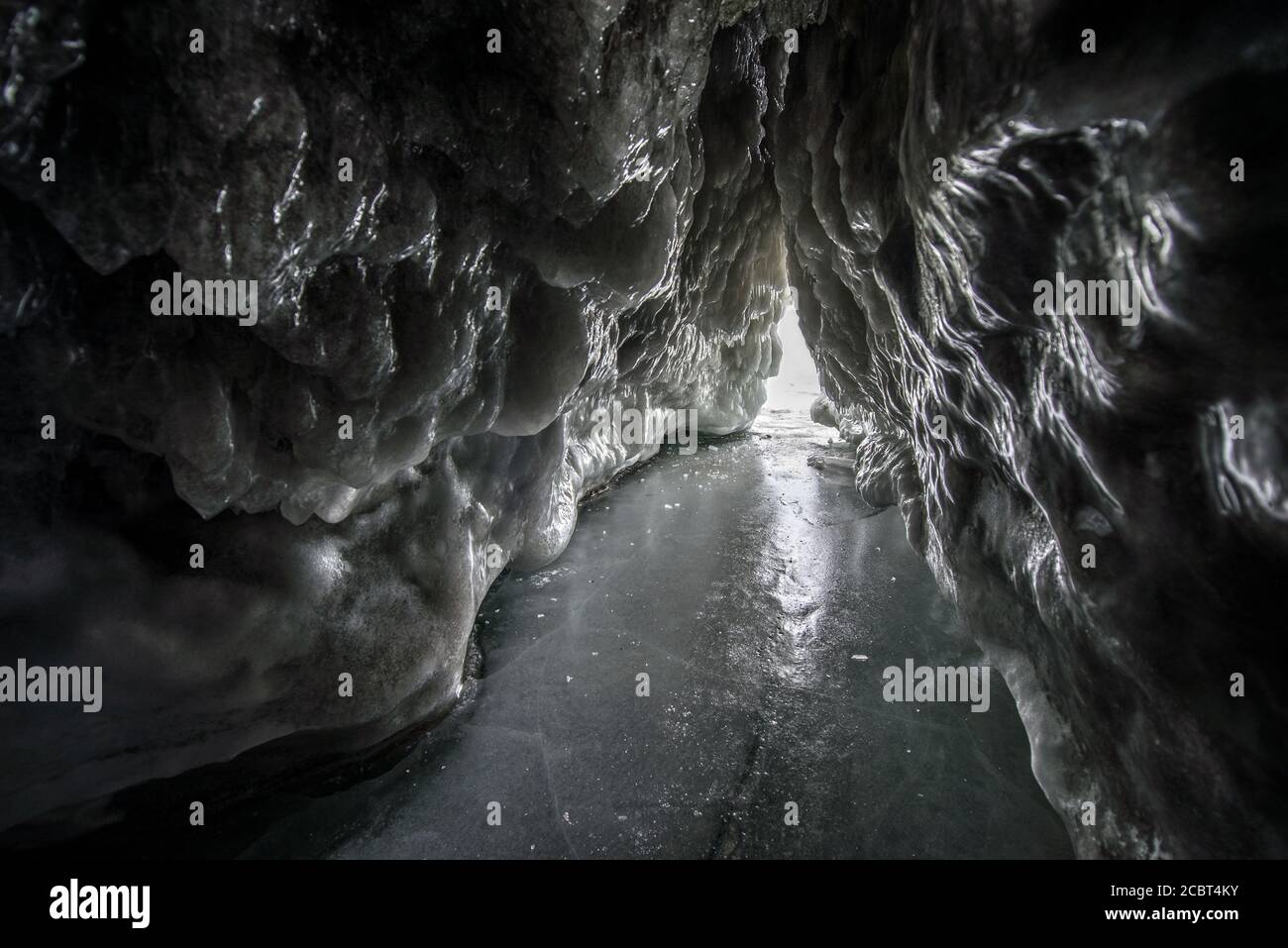 Narrow cave hi-res stock photography and images - Alamy