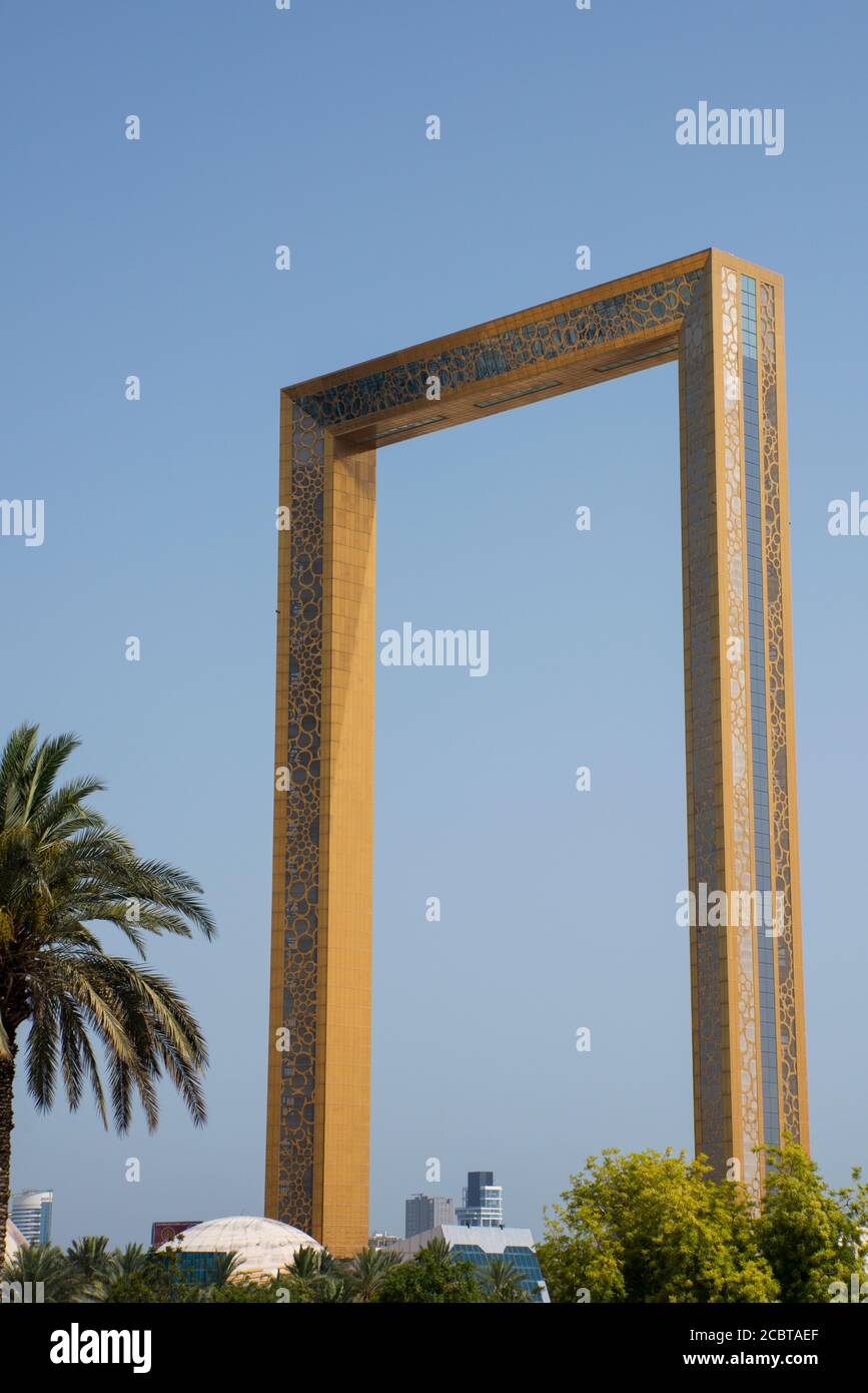 Dubai frame architecture hi-res stock photography and images - Alamy