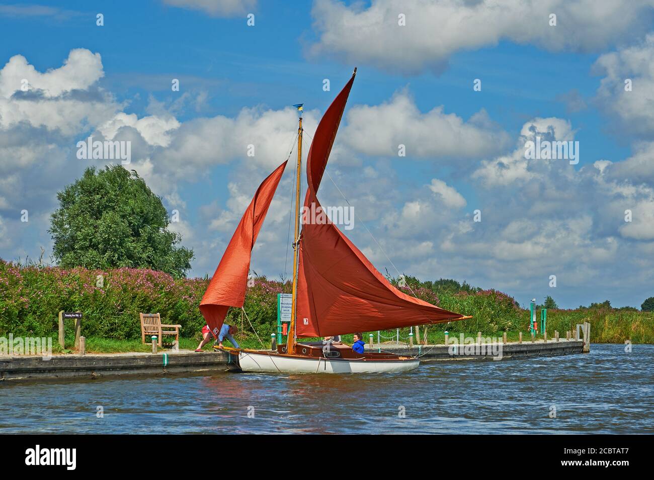 Brown sailed boat hi-res stock photography and images - Alamy