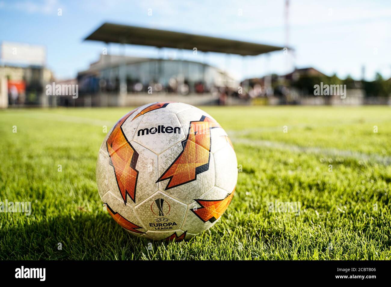 Molten soccer ball hi-res stock photography and images - Alamy