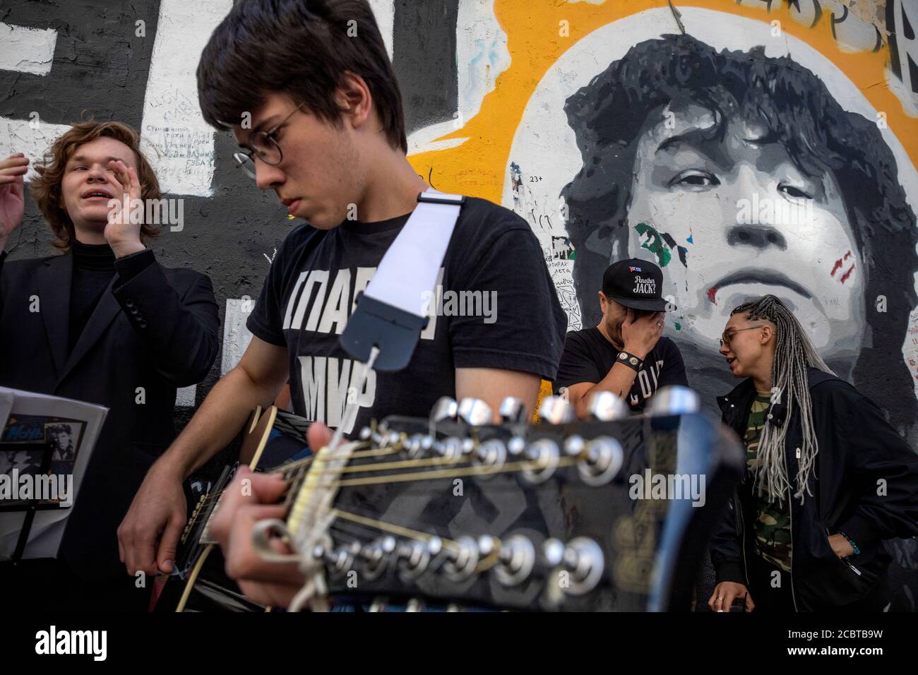 Viktor tsoi concert hi-res stock photography and images - Alamy