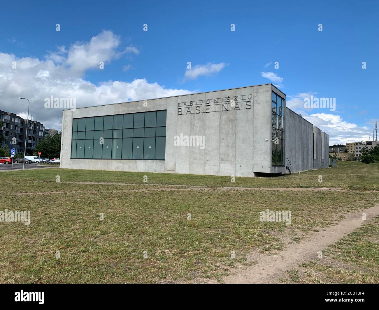 Public swimming pool building exterior hi-res stock photography and ...