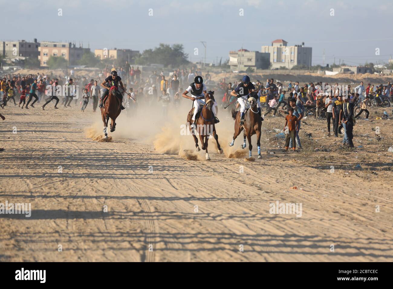 Rafah, The Gaza Strip, Palestine. 15th Aug, 2020. Palestinian jockeys ...