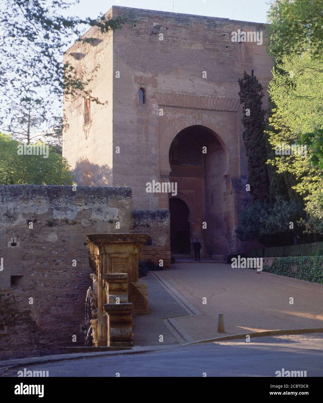 PUERTA DE LA JUSTICIA O BIB XARI'A- DE ACCESO AL RECINTO-CONSTRUIDA POR ...