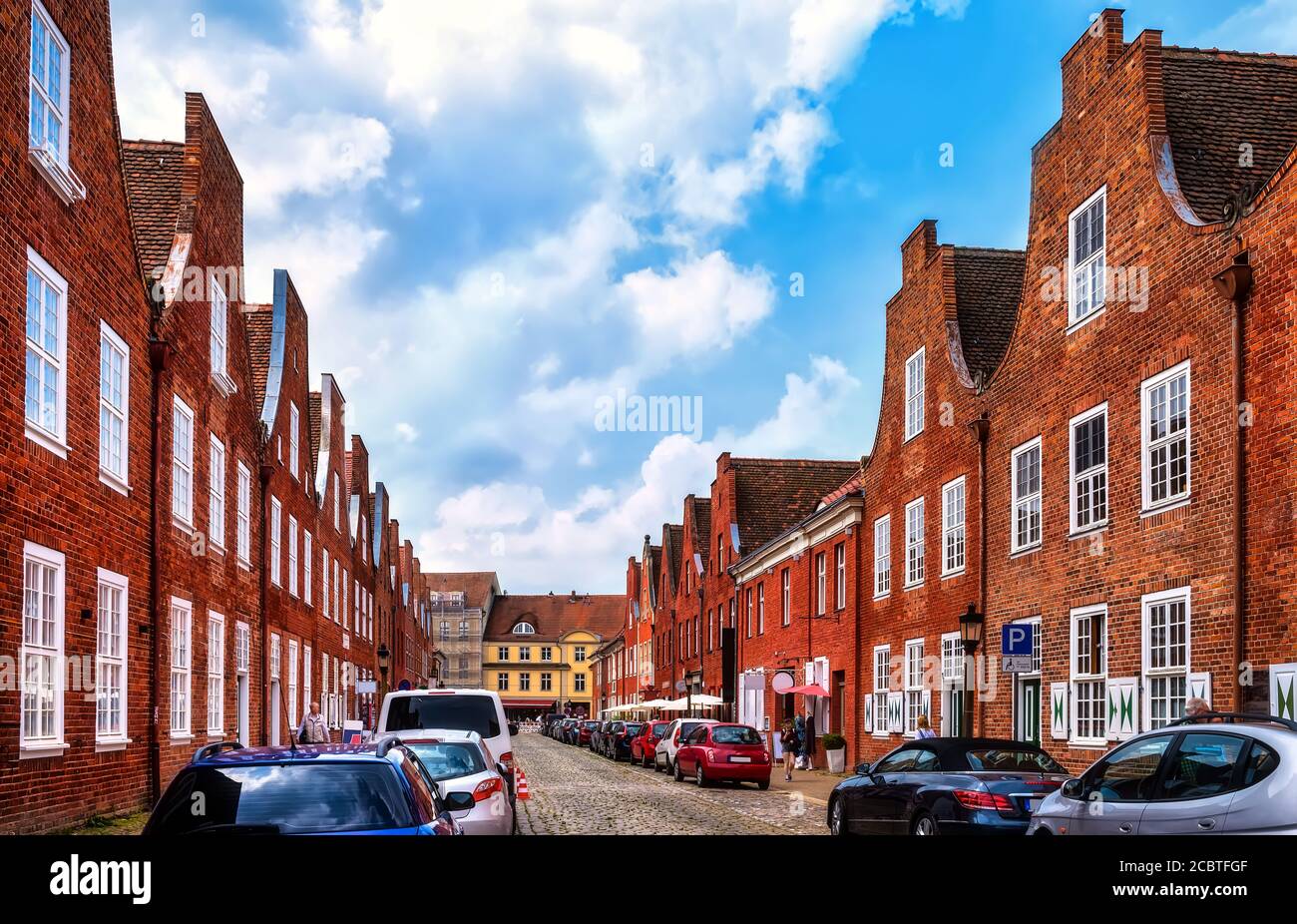 Dutch gable architecture hi-res stock photography and images - Alamy