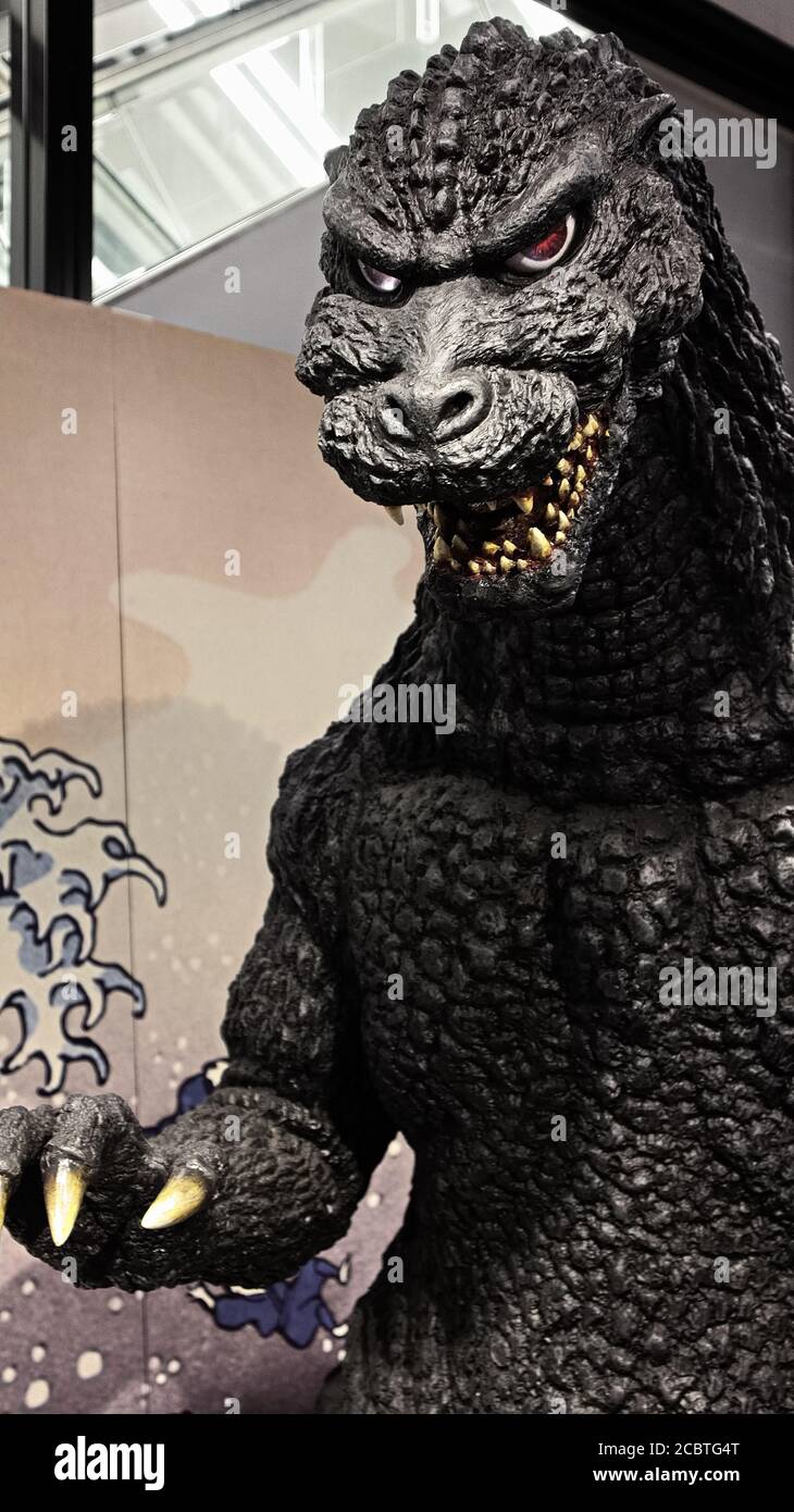 A View of the Japanese version of original Godzilla statue in Links ...