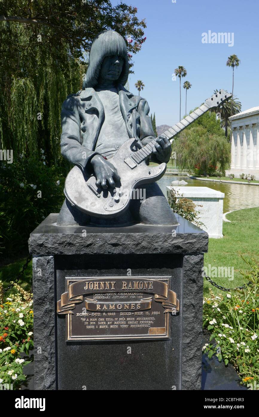Johnny ramone grave hi-res stock photography and images - Alamy
