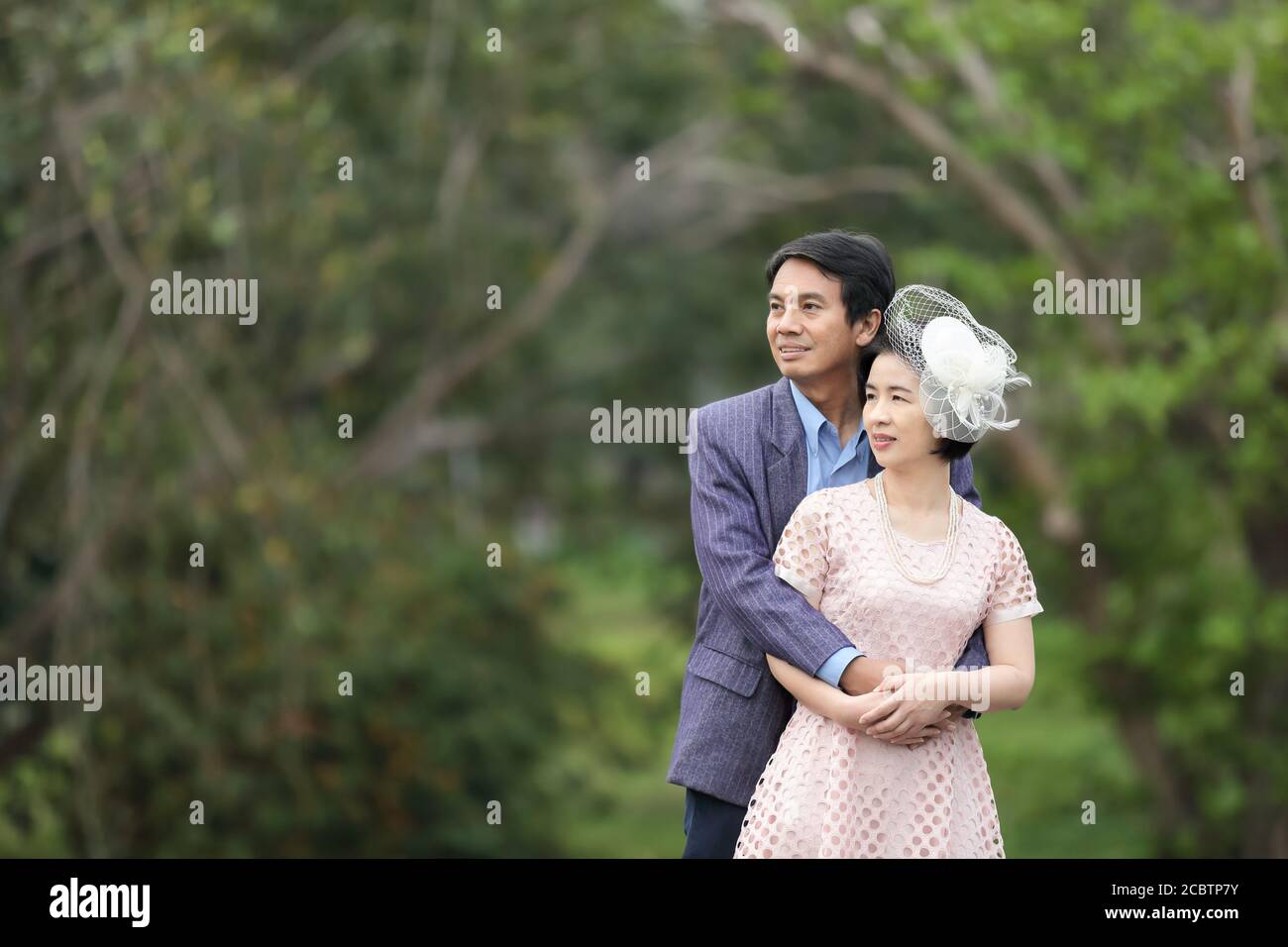 Couple middle aged wedding hi-res stock photography and images - Alamy