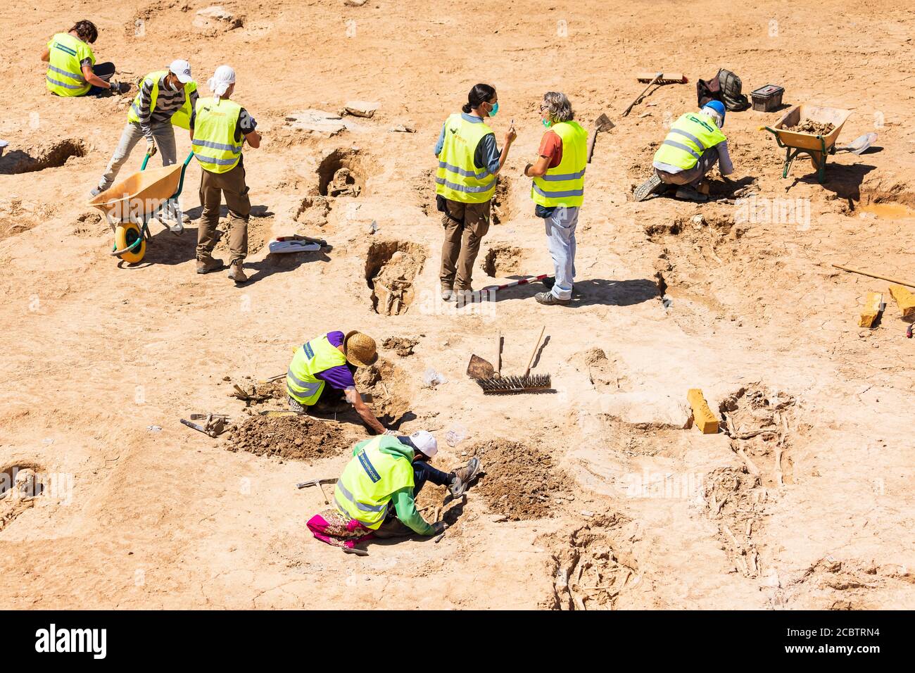 Archaeological site of Visigothic tombs in the works of the A-12 ...