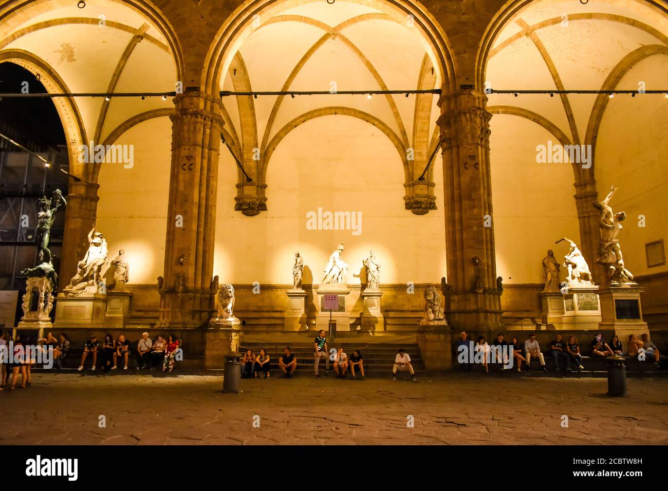 Romanesque loggia hi-res stock photography and images - Alamy
